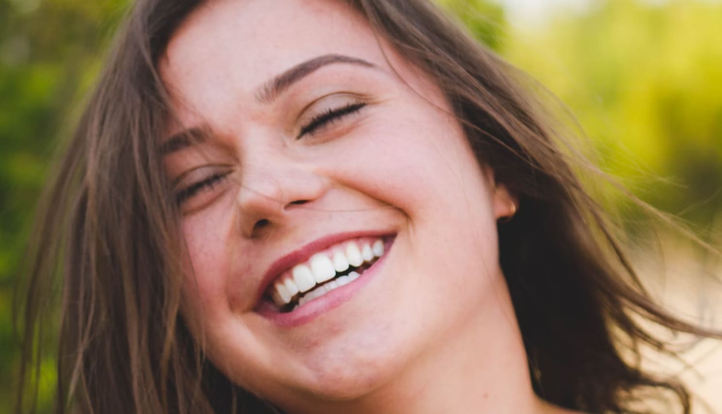 ‘Cười lên đi em ơi…’